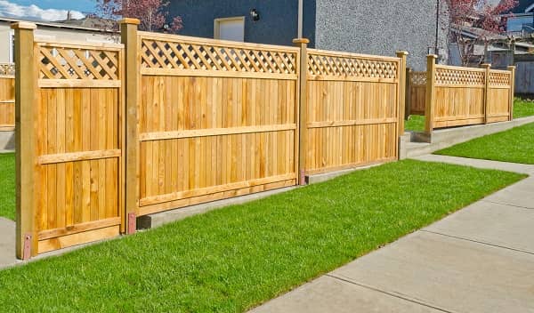 Choosing a Front Garden Fence - Tips & Advice