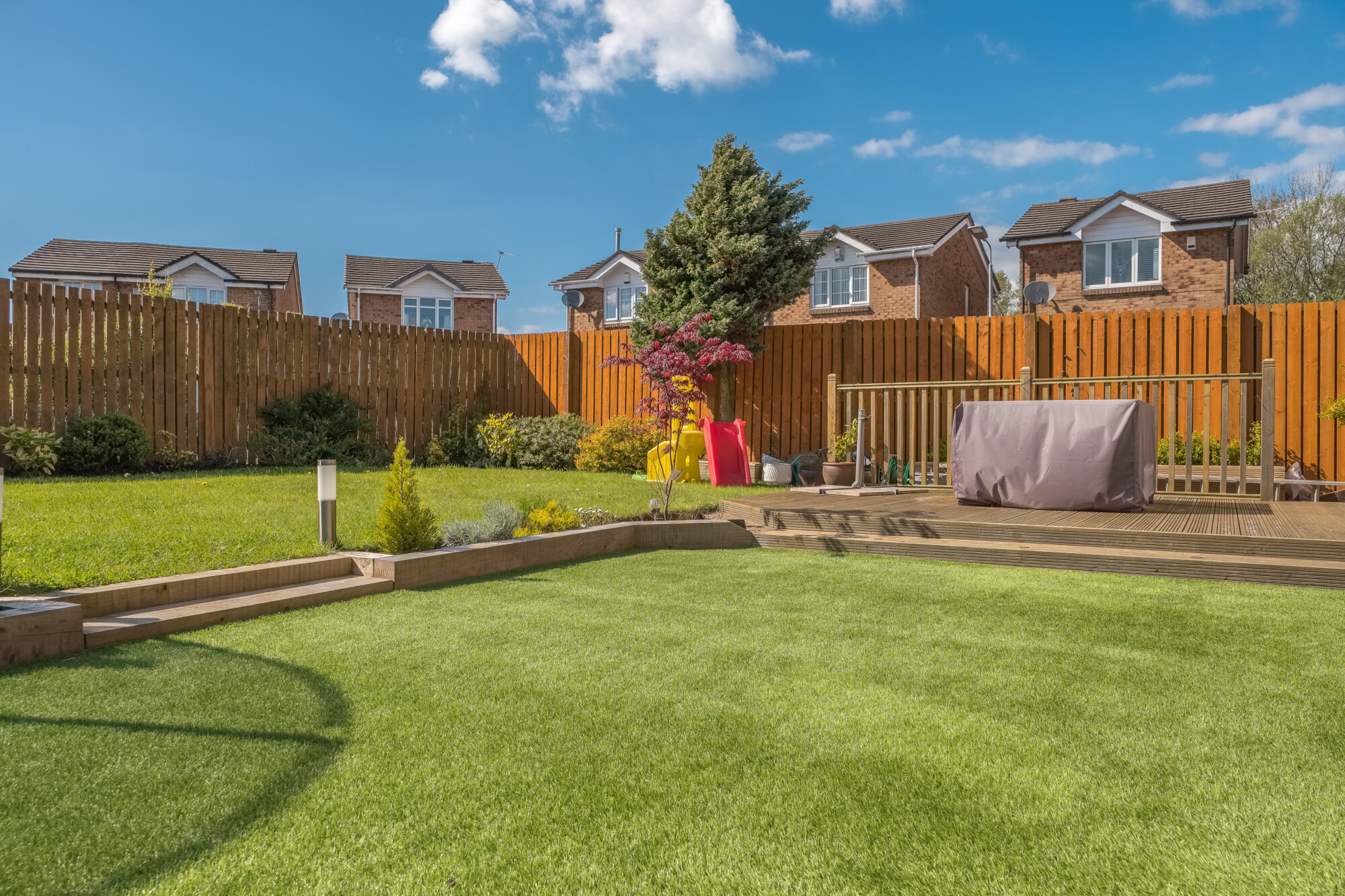Installing Residential Fencing - A Beginner's Guide